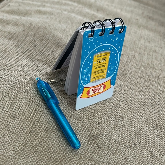 Trader Joe'S | Office | Trader Joes Recycled Gift Card Notepad With Pen ...